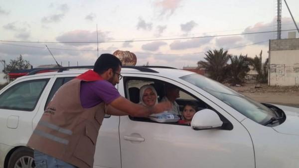 فور شباب تنفذ حملة إفطار صائم على الطريق